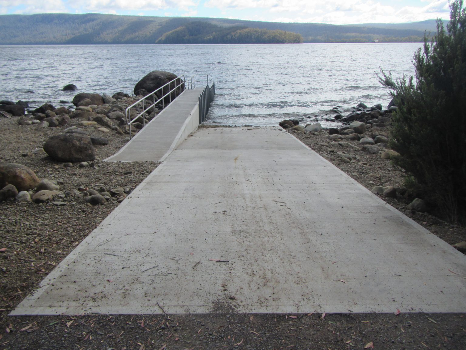 Lake St Clair Boat Ramp - Marine and Safety Tasmania