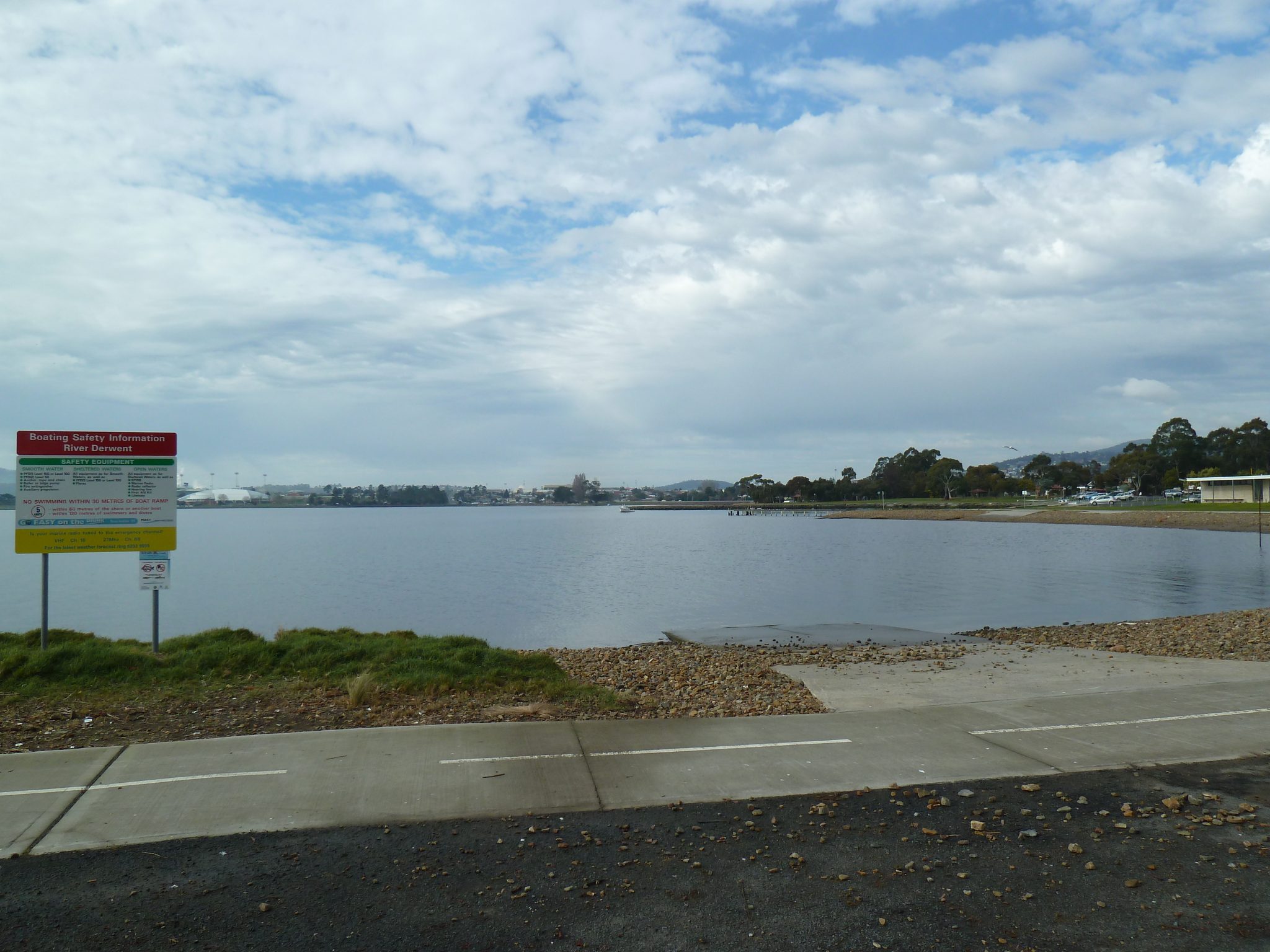 Montrose Bay Boat Ramp - Marine and Safety Tasmania