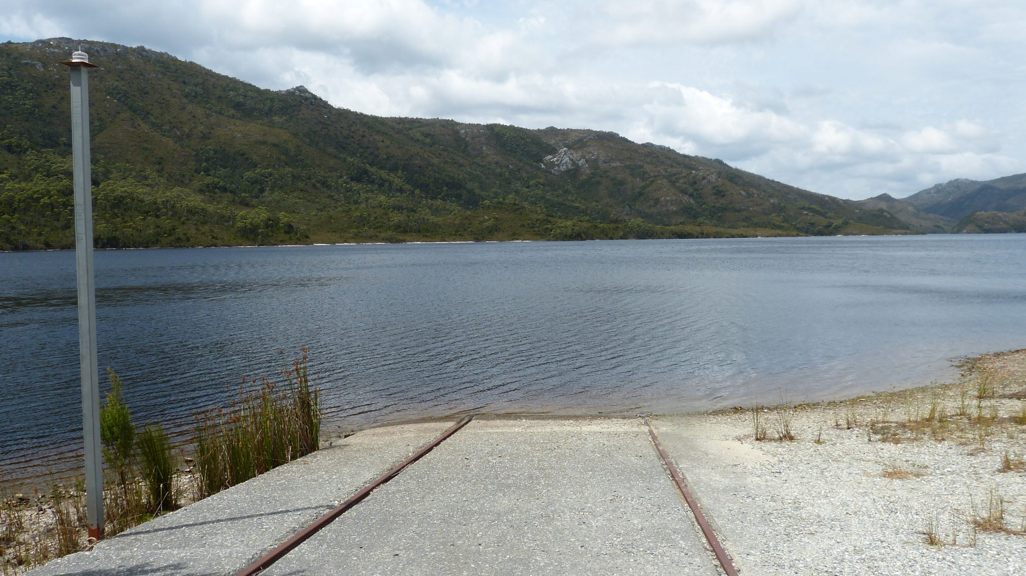 Serpentine Dam Boat Ramp - Marine and Safety Tasmania