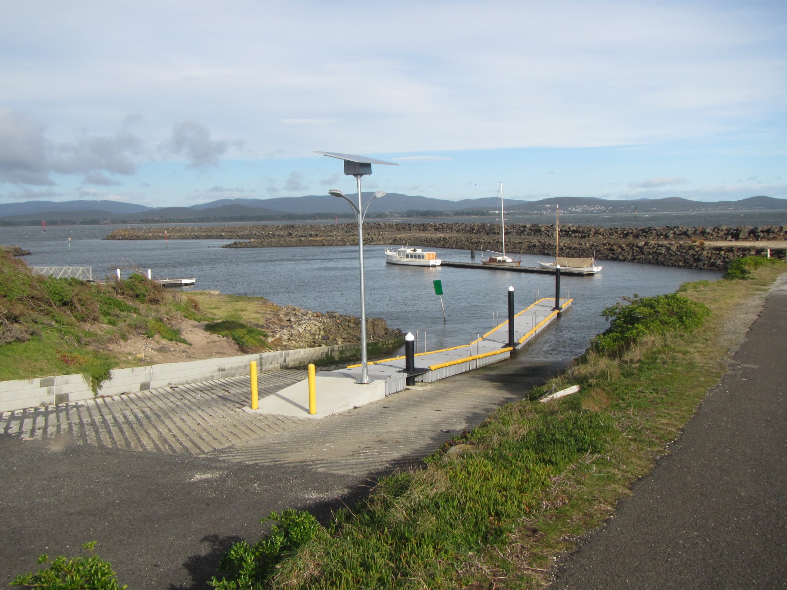 Low Head Boat Ramp - Marine and Safety Tasmania